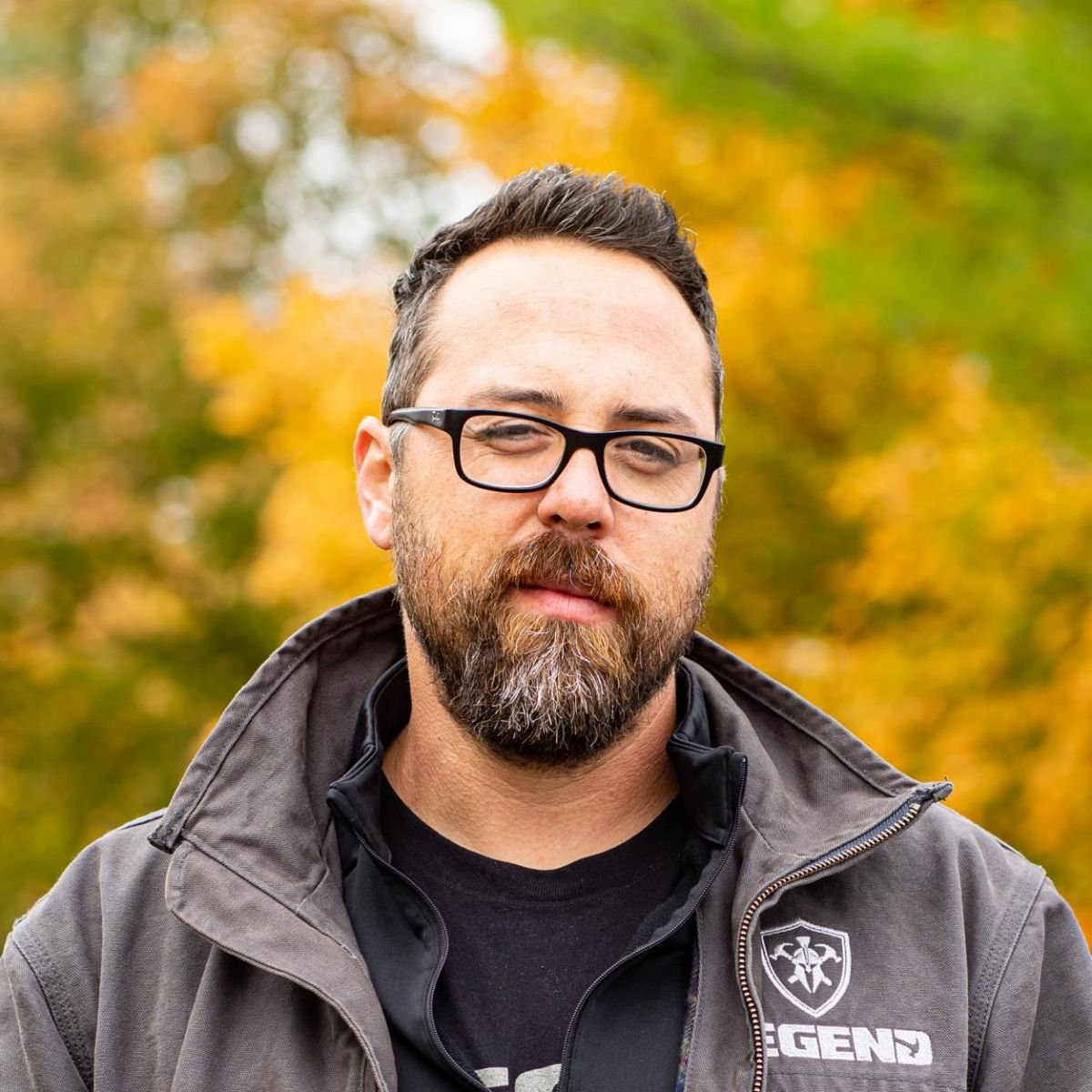 ABOUT - Local Roofer And Siding Specialist - Legend Exteriors ...